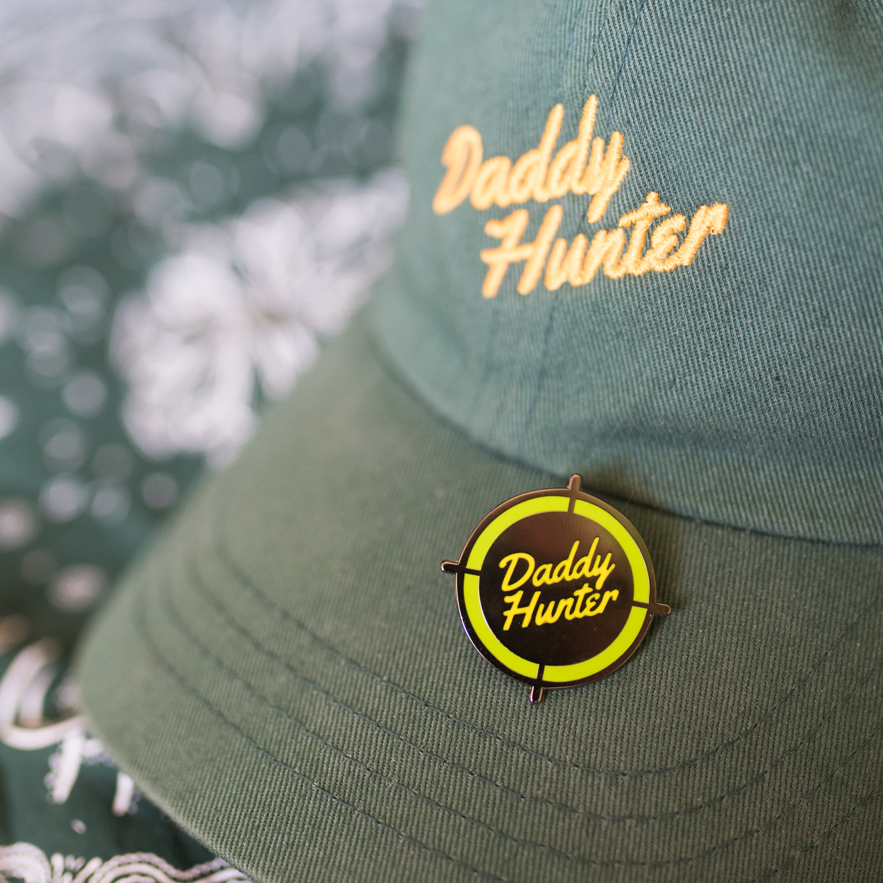 Daddy Hunter pin – GAYPIN'