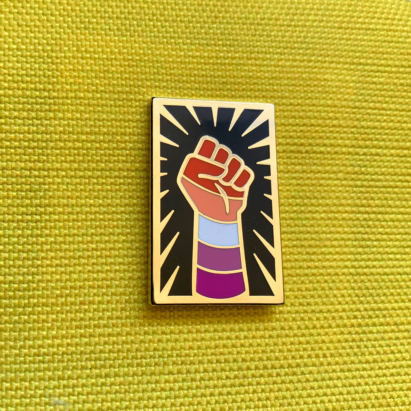 Lesbian Resist Fist pin – GAYPIN'