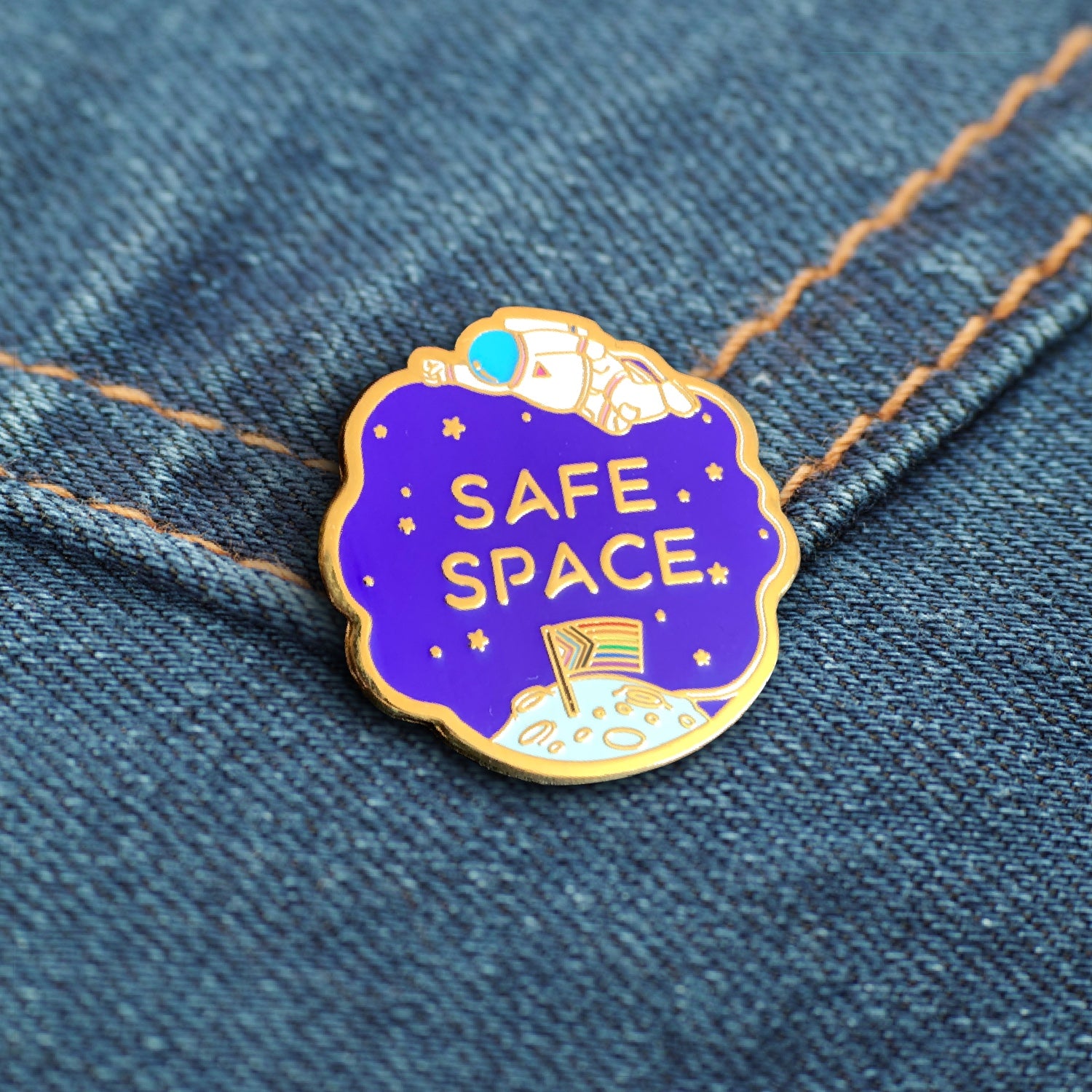Safe Space pin – GAYPIN'