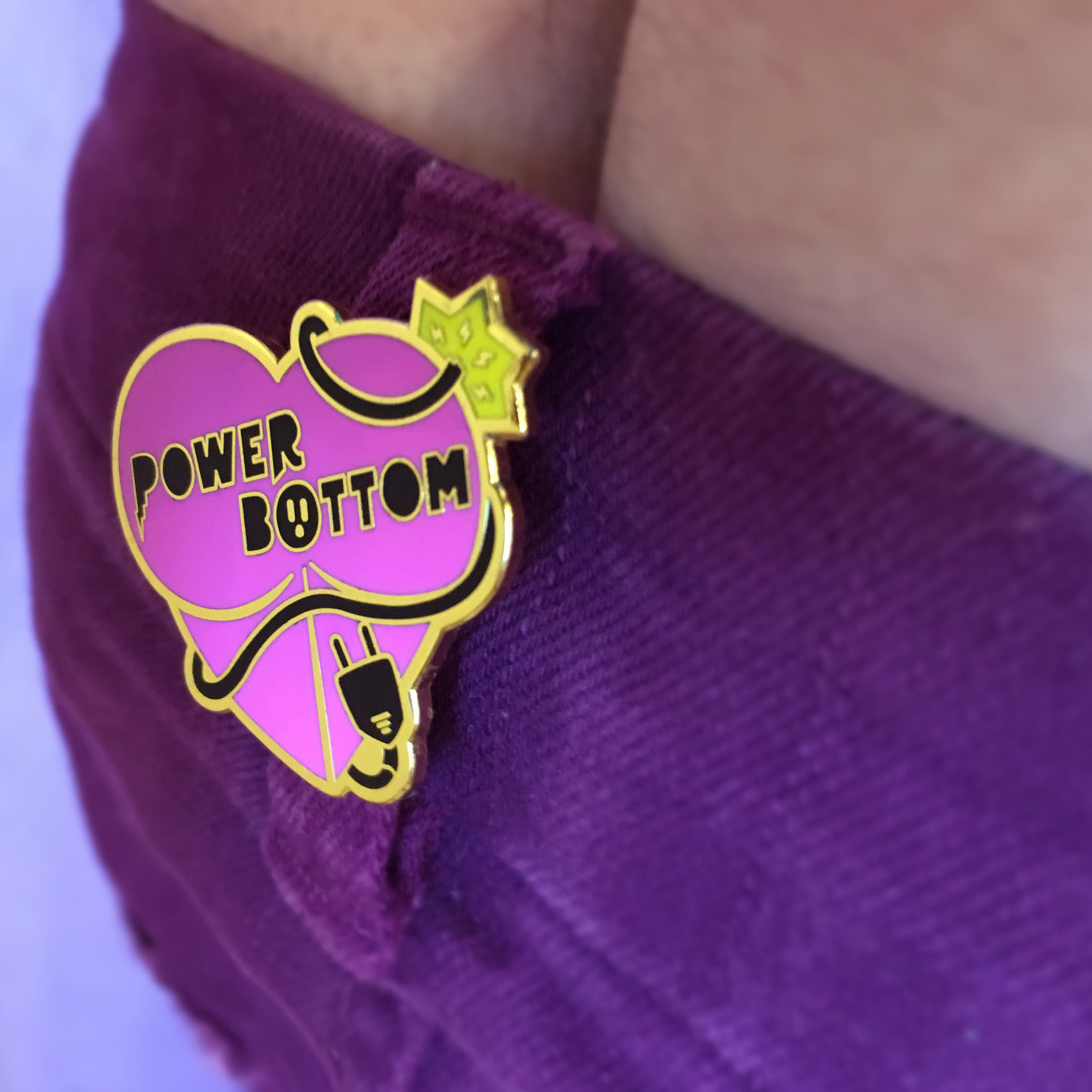 Power Bottom Pin – GAYPIN'